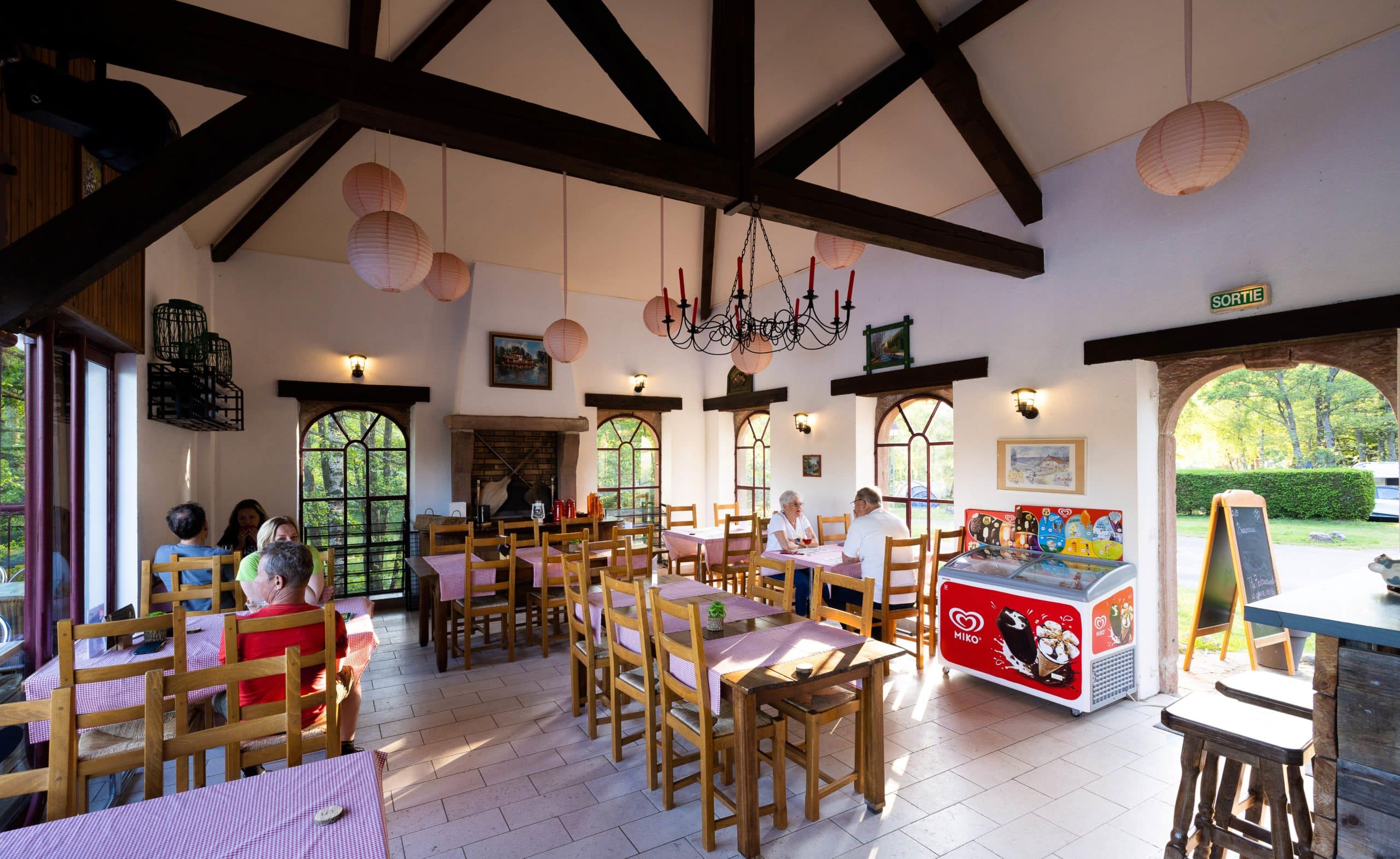 Camping met kinderclub Bruyères - Domaine des Messires